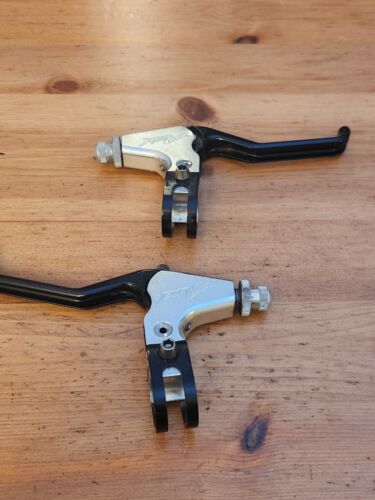 Vintage Avid Ultimate Brake Levers. Black. – Vintage Velo Venice